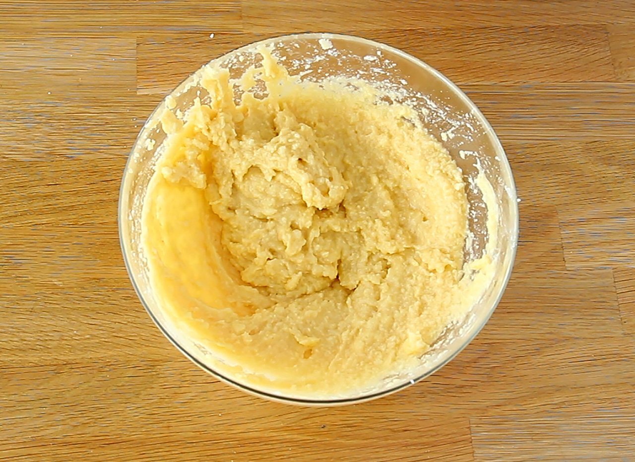 Almond cream recipe - simple and easy to make