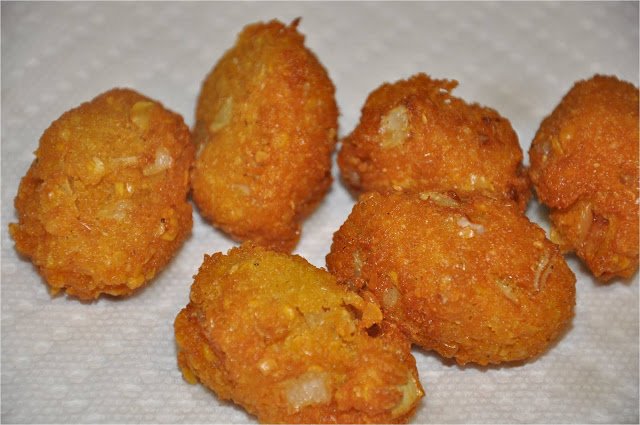 Baya kyaw - yellow split pea fritters (burmese cuisine) - Recipe Petitchef
