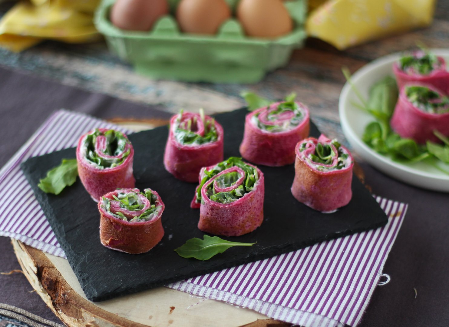 Beet crepe rolls with ricotta, arugula recipe