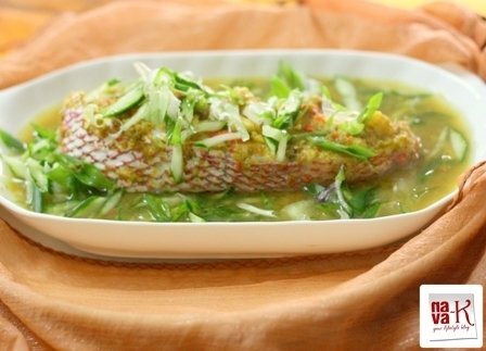 Chilli coriander steamed fish - Recipe Petitchef