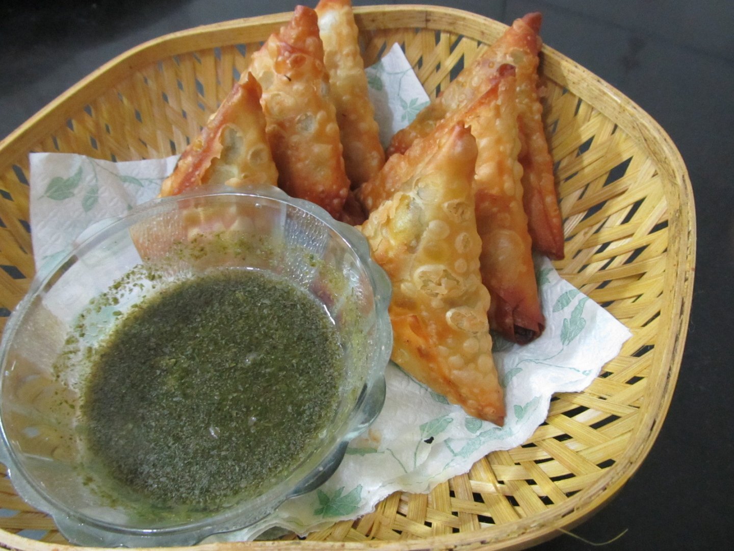 Dill & onion samosa (samosa irani) - Recipe Petitchef