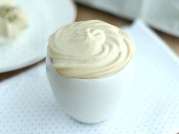 French homemade mayonnaise - video recipe! - Recipe Petitchef