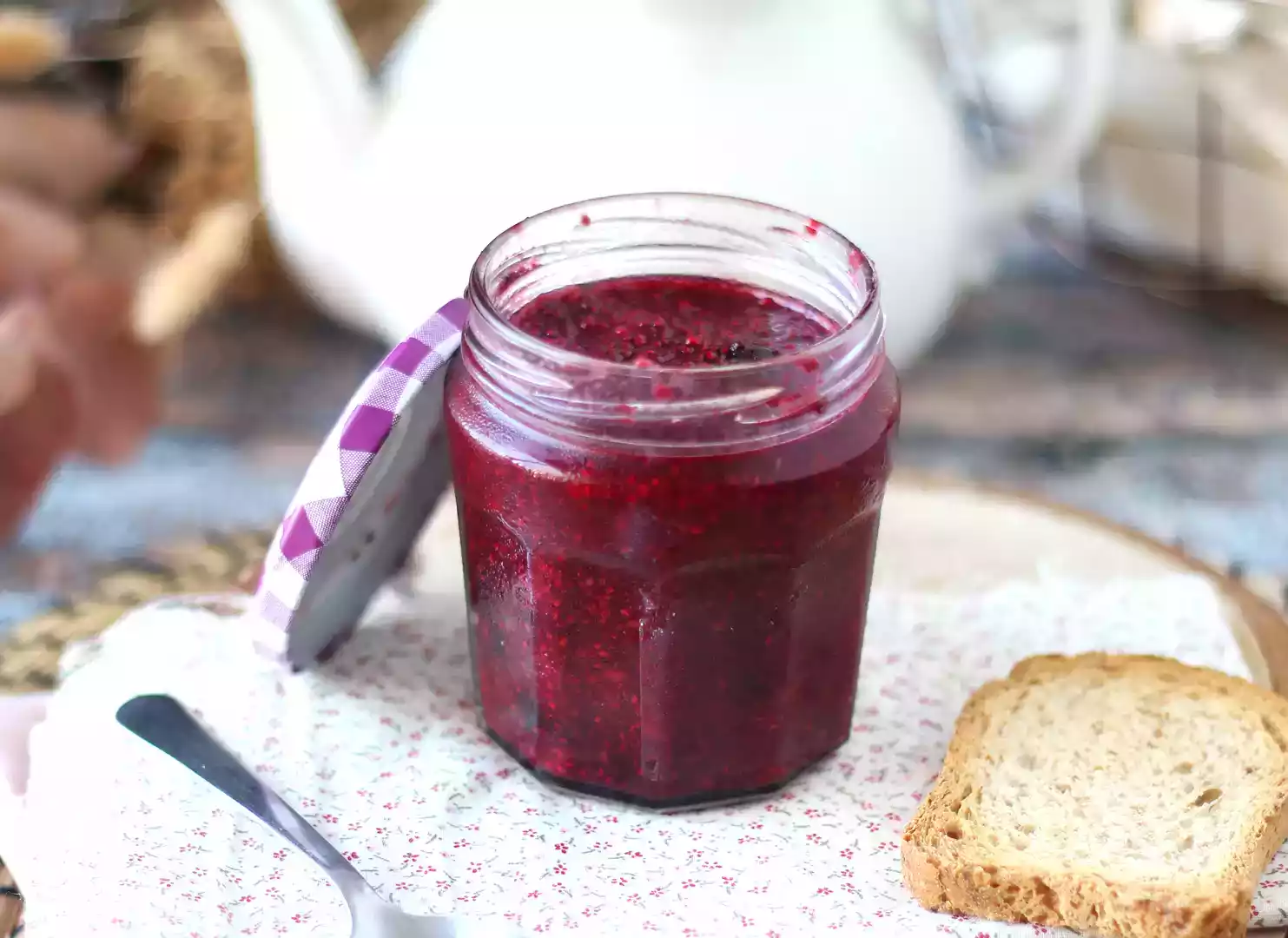 Healthy berry & chia seed jam recipe