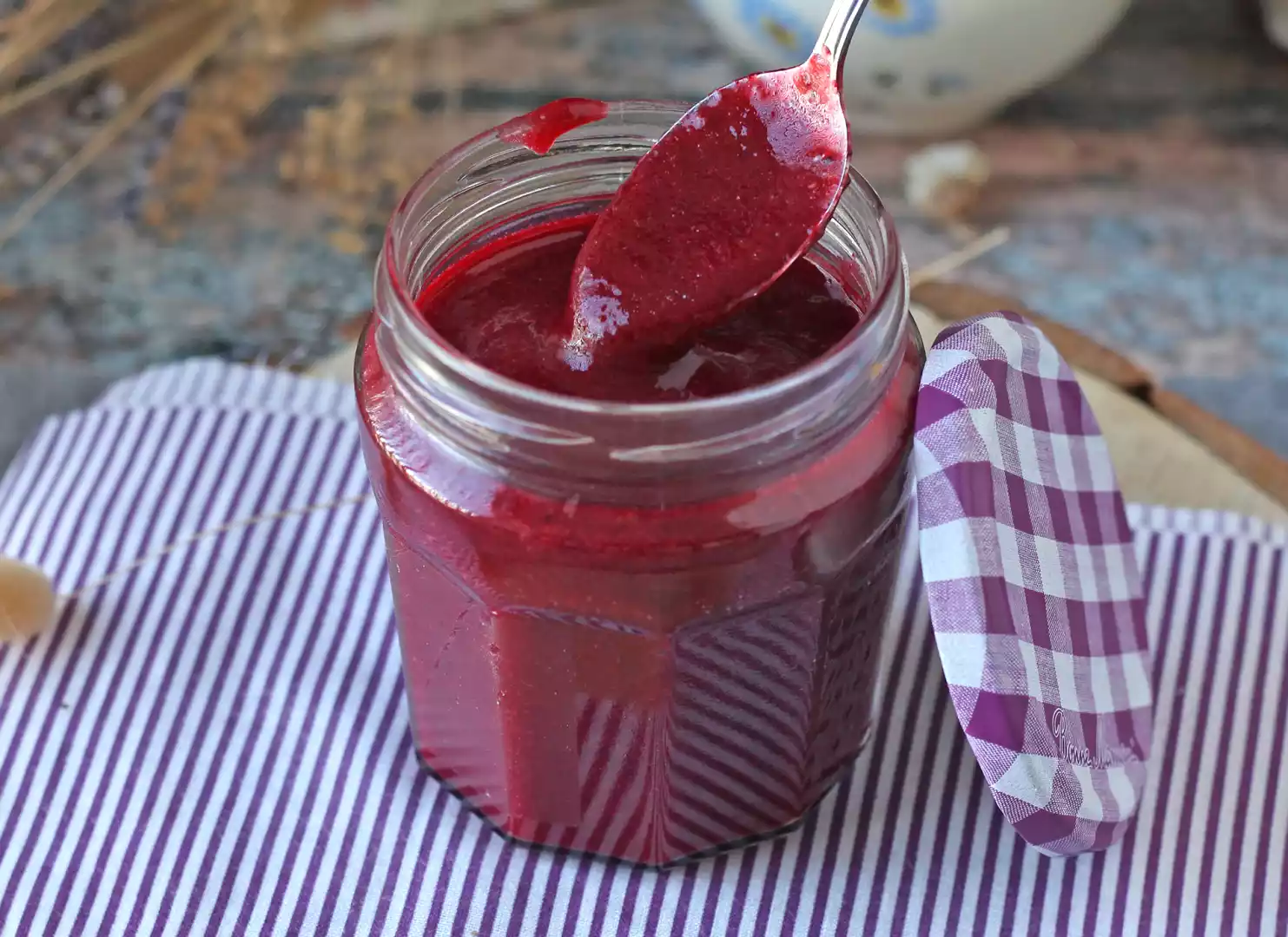 How to make an easy and perfect berry coulis