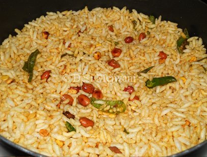 Spicy puffed rice recipe: crispy masala murmura how to cook