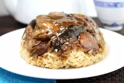 Easy loh mai kai recipe: tasty chicken in glutinous rice