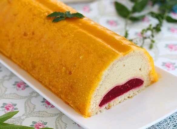 Mango and raspberry cake log recipe
