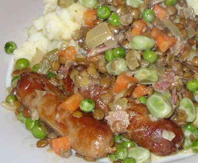 Mid-week recipe: sausages with creamy lentils