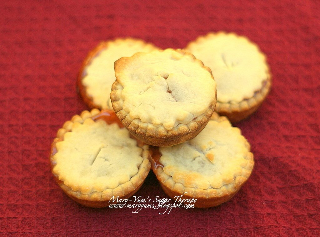 Easy mini cherry pie recipe - quick and tasty dessert