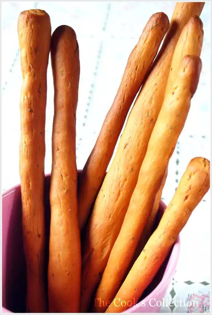 Om biscuit recipe: south indian style breadsticks