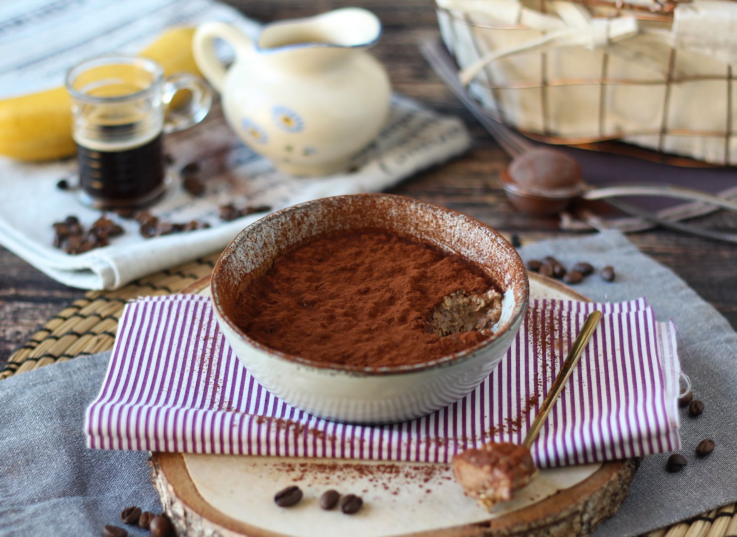 Overnight oats that taste like tiramisu, the perfect coffee and cocoa ...