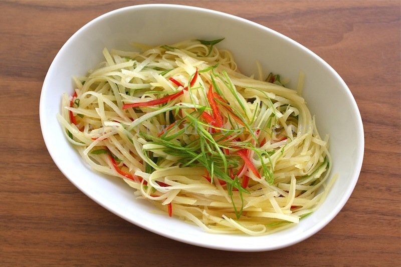 Potato slivers with vinegar-cu liu tu dou si - Recipe Petitchef