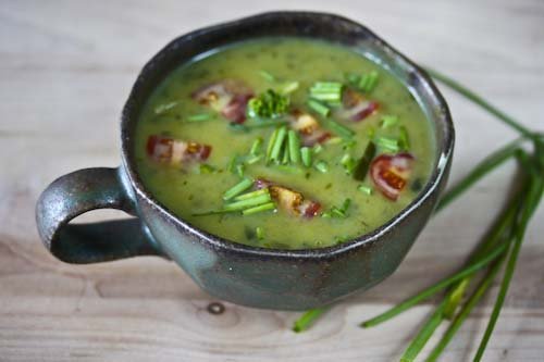 Ramp and potato soup with saffron, chives and tomatoes - Recipe Petitchef