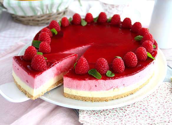 Raspberry white chocolate bavarois recipe with video