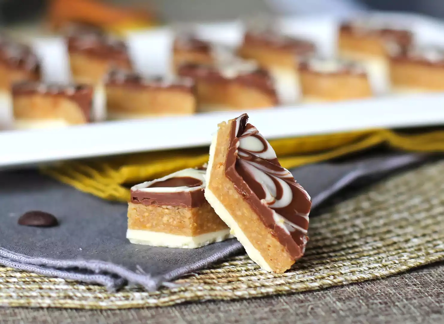 Rkhama, the moroccan peanut and chocolate candy that doesn't need an oven