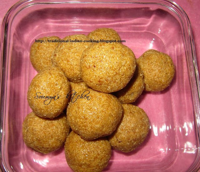 Roasted rice ladoo / ari varutha unda