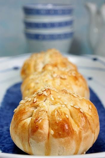 Siew pau recipe (baked bbq pork buns)