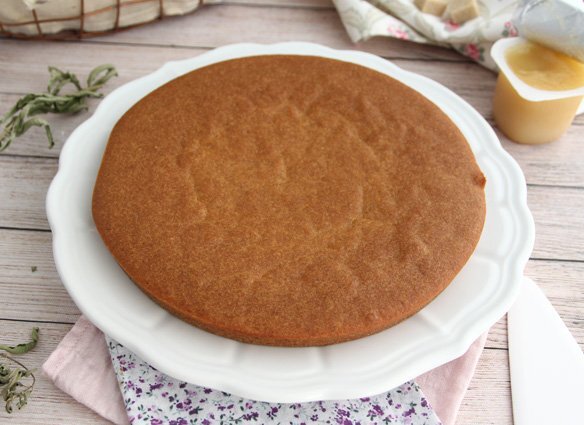 Vegan gluten-free soy yogurt applesauce cake recipe