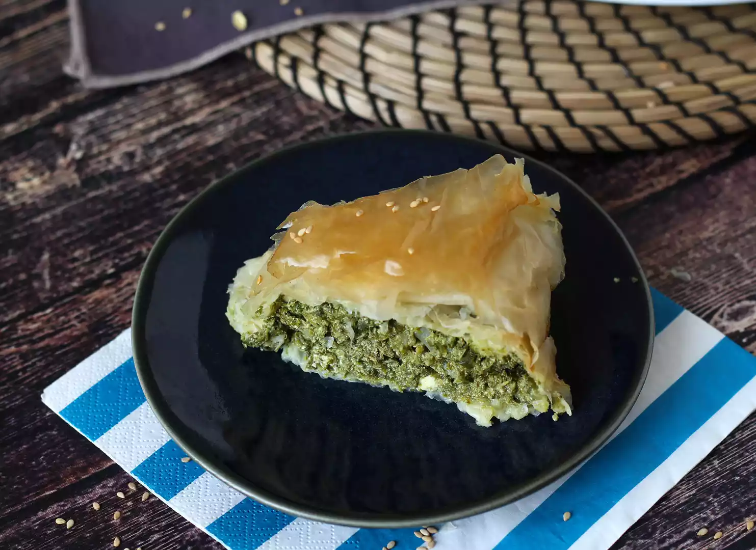 Easy spinach & feta pie recipe: greek spanakopita
