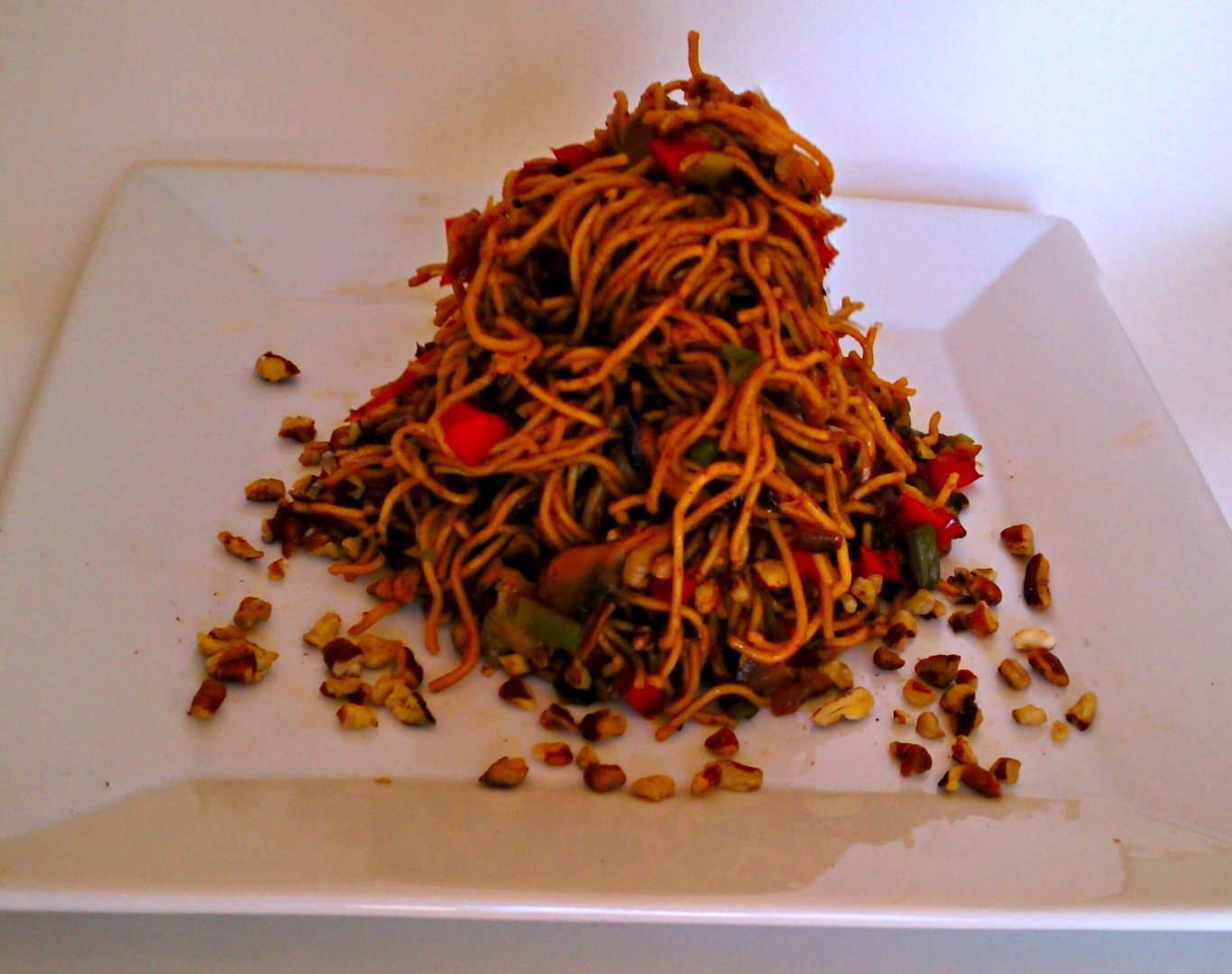 Spicy pan fried noodle recipe: easy and tasty dinner idea