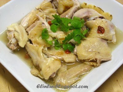 Steamed chicken with dong quai & wolfberries