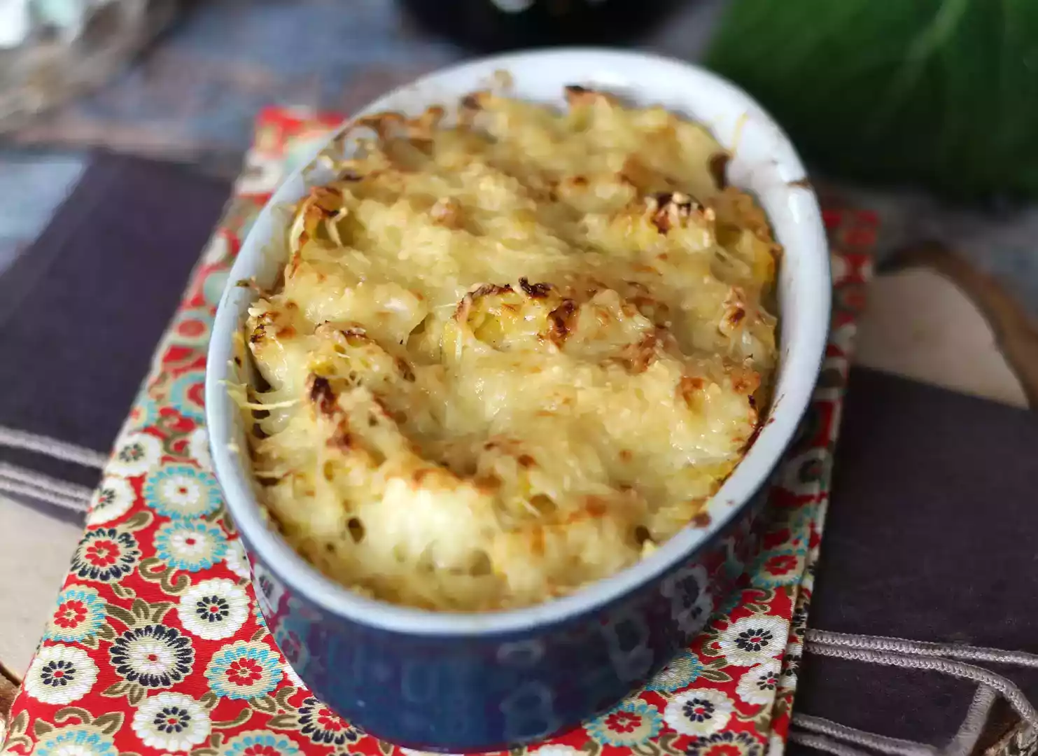 Comforting curly kale, béchamel & cheese gratin recipe