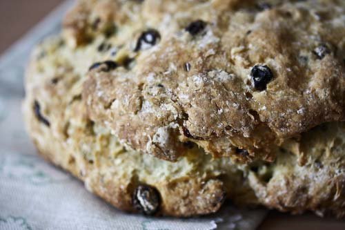 Sweet irish soda bread (spotted dick or spotted dog)