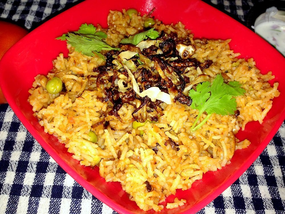 Tomato rice with fried cabbage - Recipe Petitchef