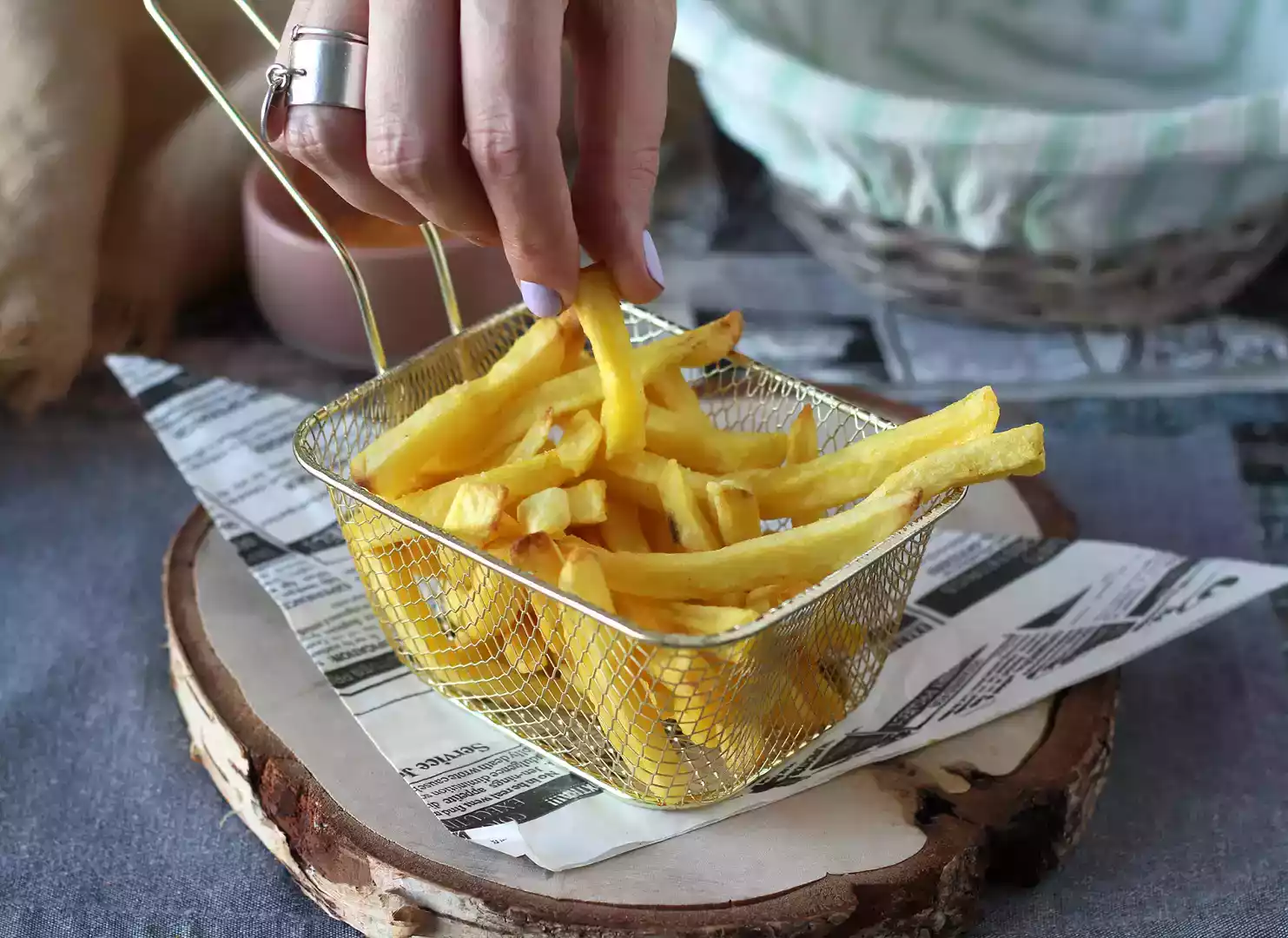 Crispy airfryer frozen fries recipe