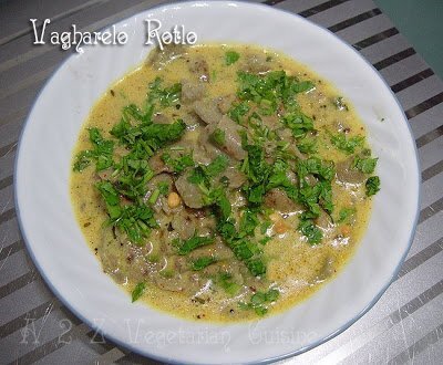 Easy vagharelo rotlo recipe in yogurt sauce - tasty dinner