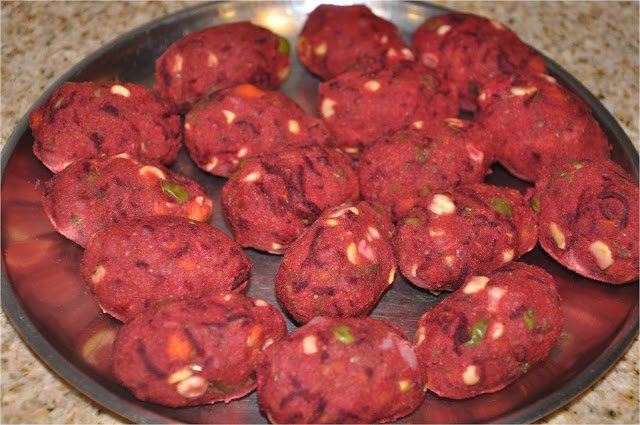 Vegetable cutlet chaat recipe with beetroot