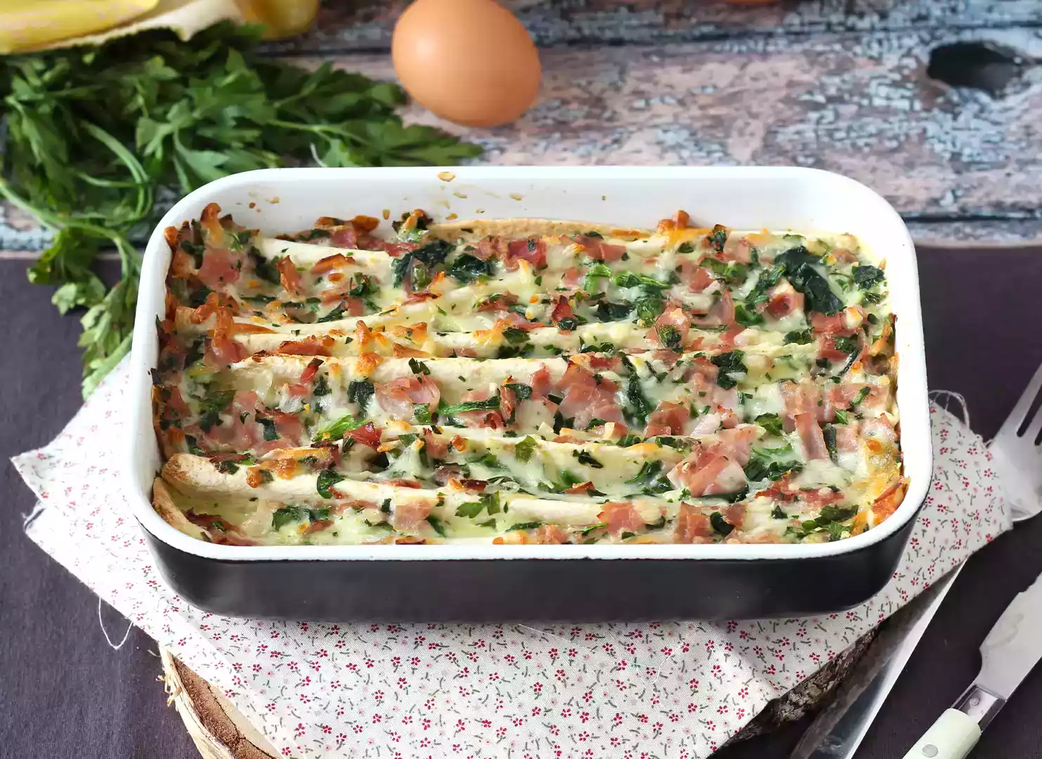 Tortilla recipe: ham, spinach & mozzarella crinkle cake