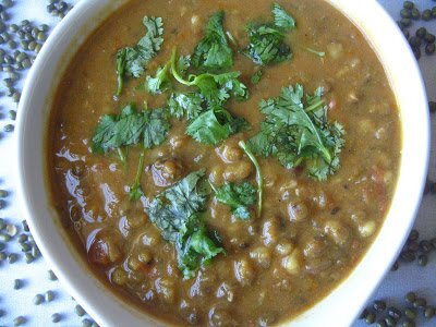Whole moong dal curry - Recipe Petitchef