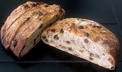 Whole wheat raisin-walnut artisan bread recipe